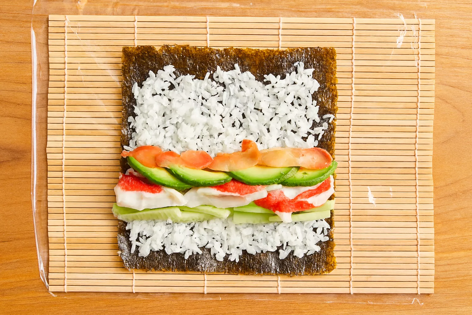 California Roll (カリフォルニアロール): 5 Easy Steps to Make the Perfect Homemade ...
